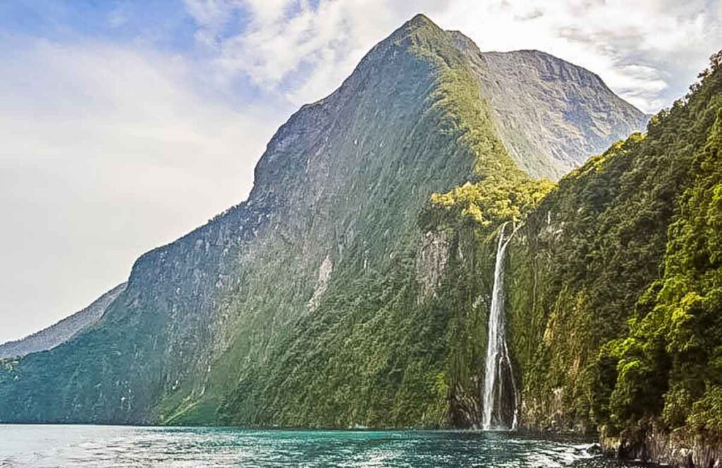 Milford Sound: Exploring New Zealand's Spectacular Fiordland | BaldHiker