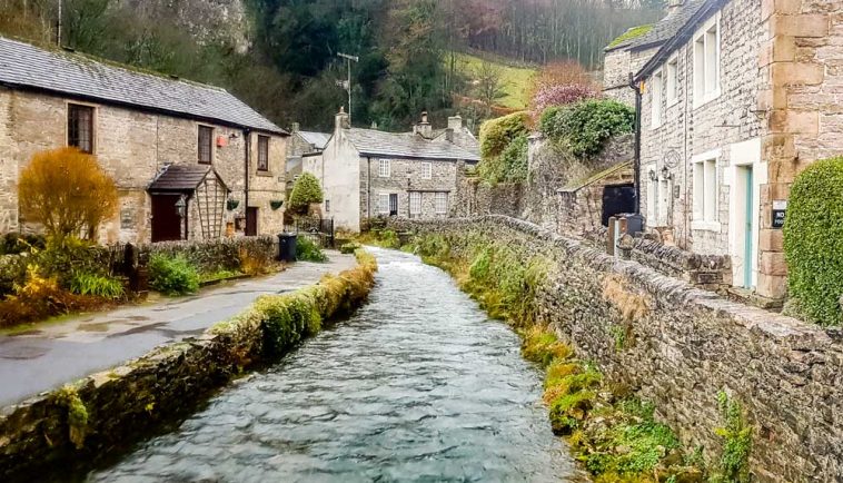 Cave Dale Walk, Rugged and Scenic – Castleton, Peak District | BaldHiker