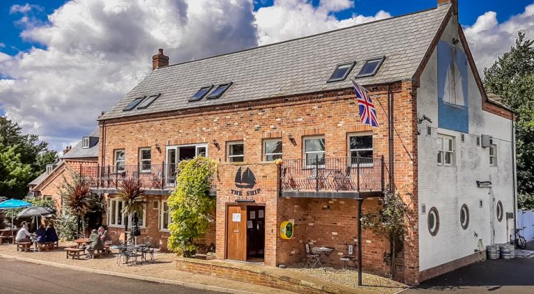 Fosdyke Bridge To Surfleet- A River Welland Walk | BaldHiker