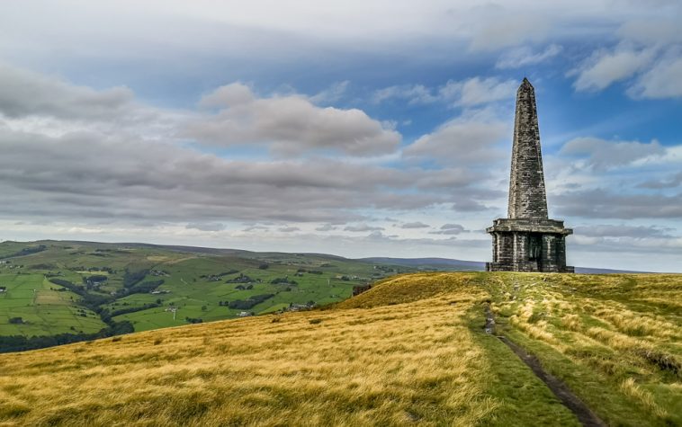 Stoodley Pike – Upper Calder Valley, West Yorkshire | BaldHiker