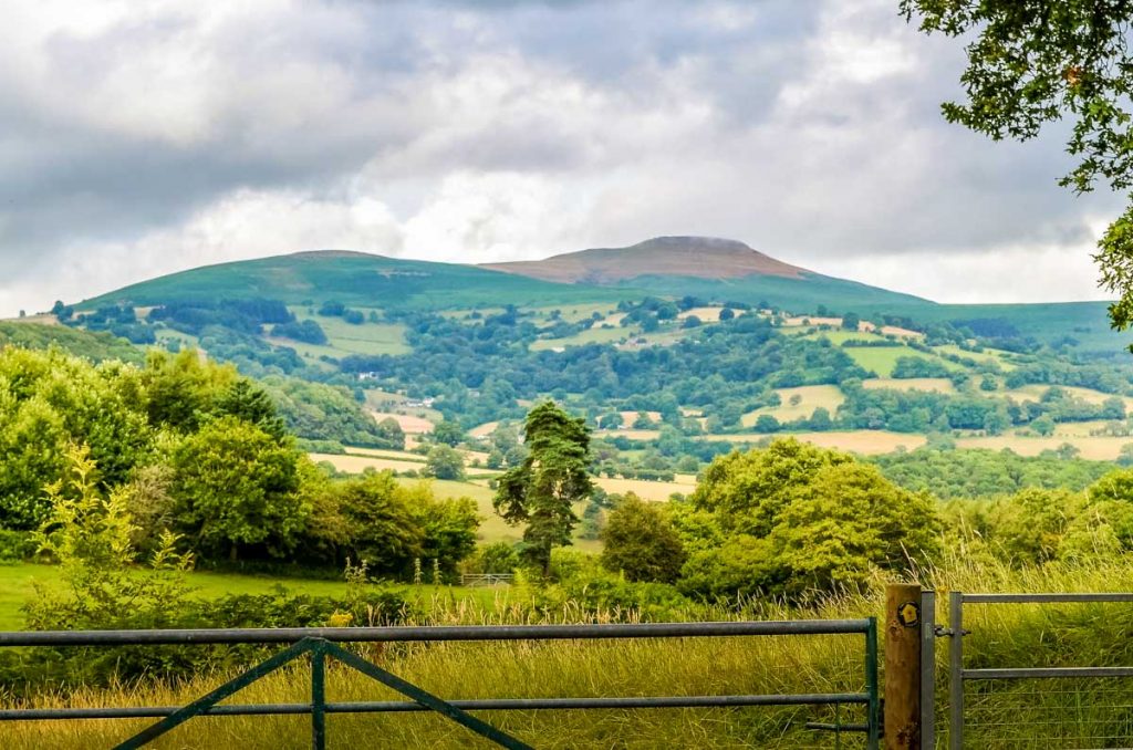 A Walk Along The Monmouthshire And Brecon Canal | BaldHiker