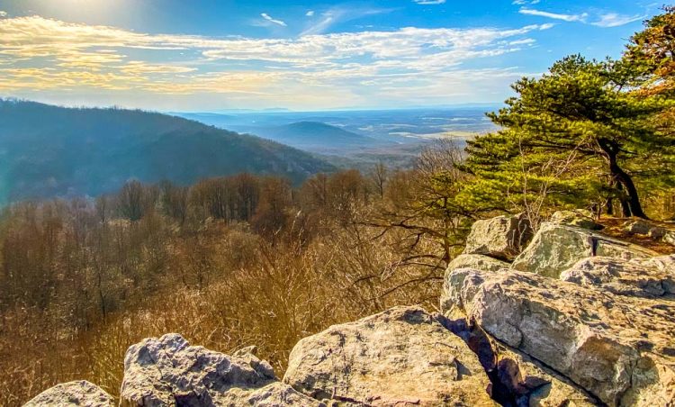 Raven Rocks Hike, Bluemont, Virginia | BaldHiker