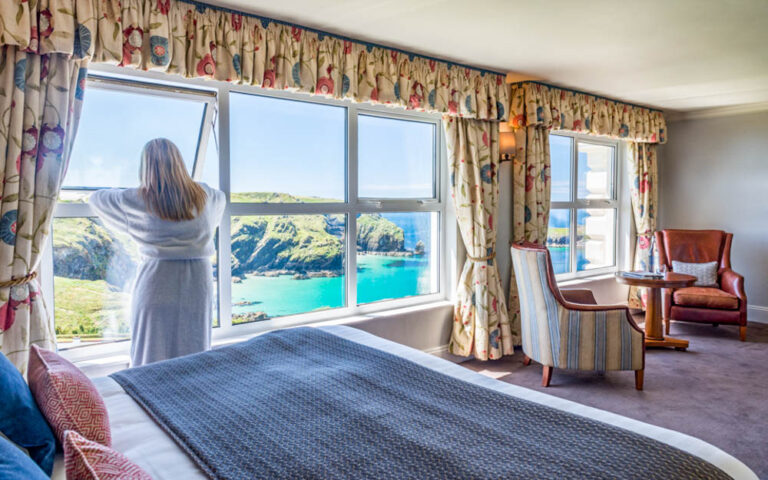Mullion Cove Hotel, Spa & Apartments, Cornwall | BaldHiker