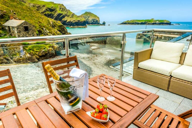 Mullion Cove Hotel, Spa & Apartments, Cornwall | BaldHiker
