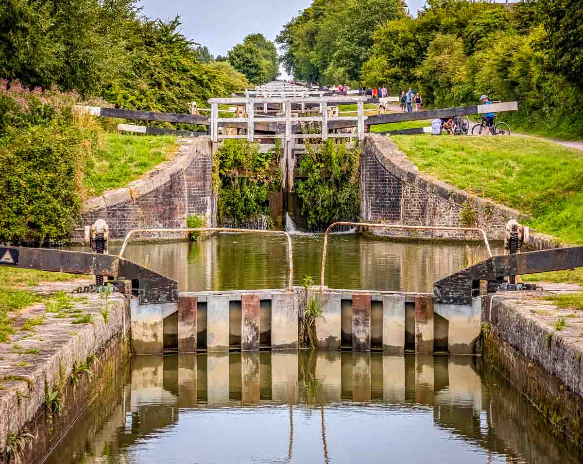 Explore Caen Hill Locks, Devizes | BaldHiker