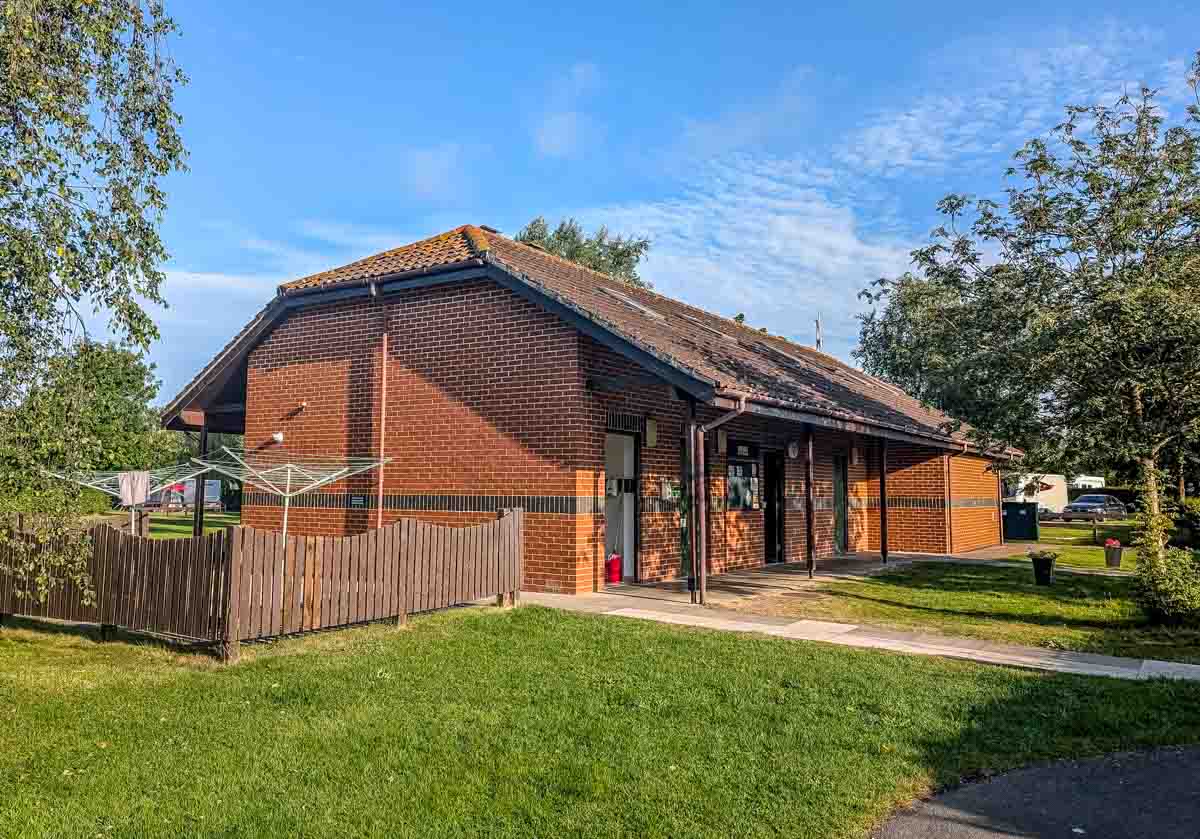 Devizes Camping and Caravanning Club Site | BaldHiker