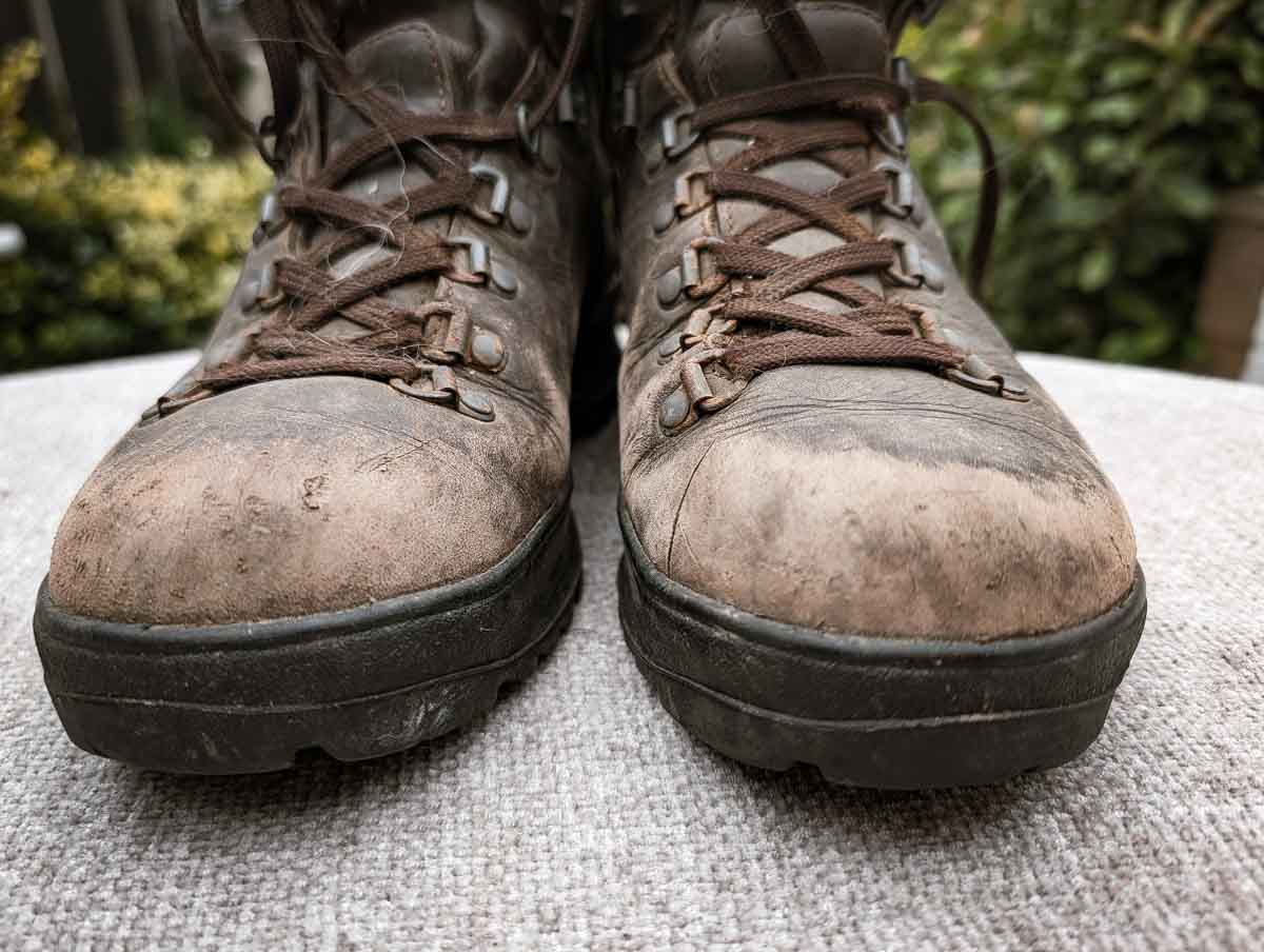 How to Choose Hiking Boots: Your Complete Guide to Happy Feet on the ...