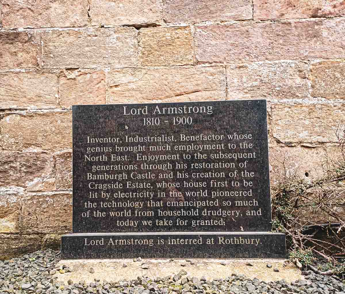 Bamburgh Castle Guide: King of the Northumbrian Coast | BaldHiker