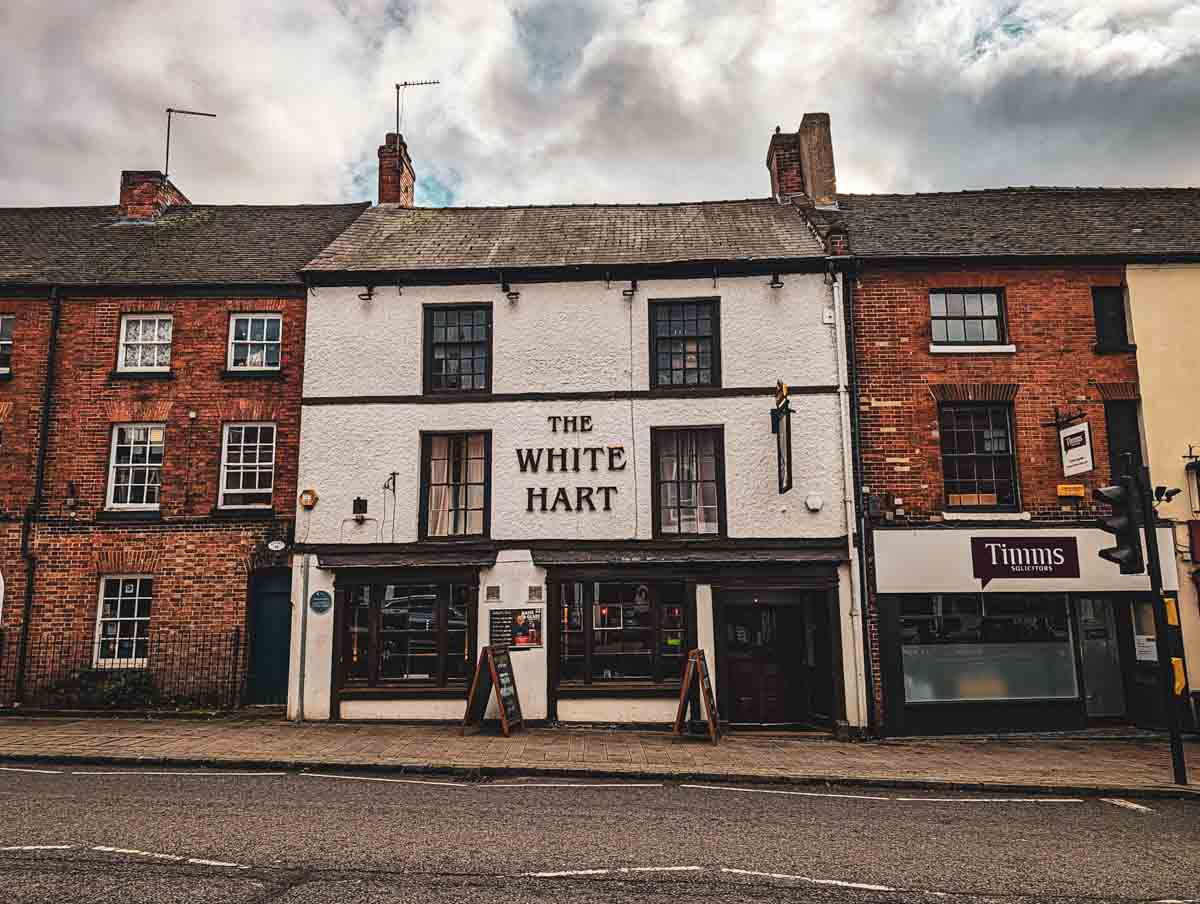 Ashby de la Zouch: The Definitive Guide to History, Food & Walks ...