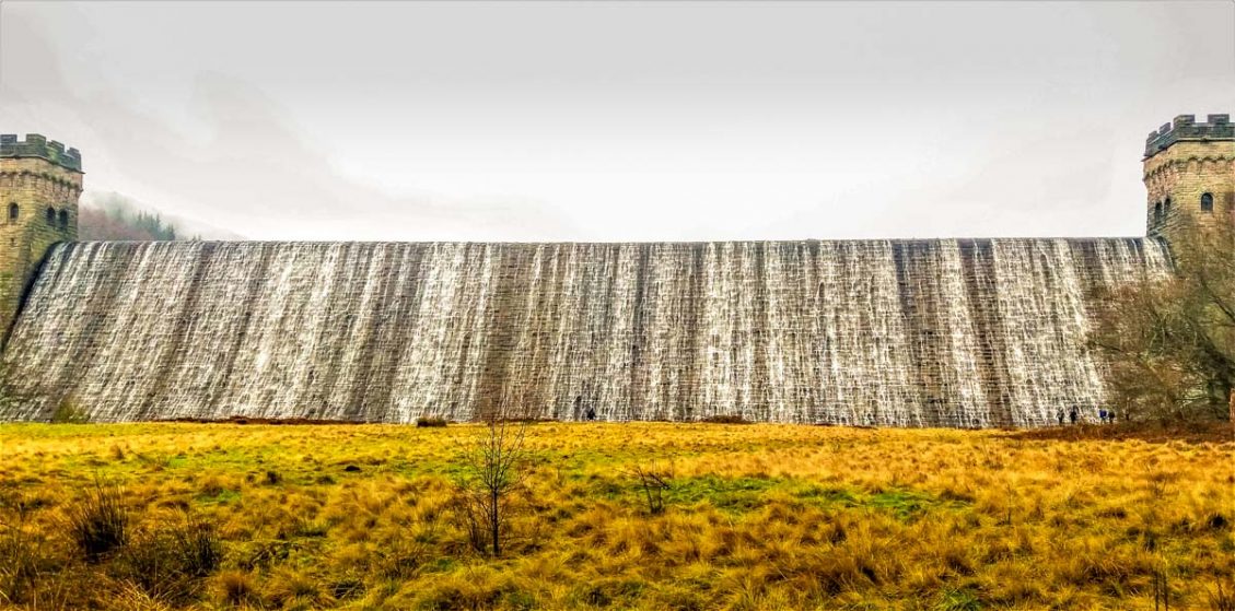 Derwent Dam Circular Walk: Dambusters, Drowned Villages & Tin Towns ...
