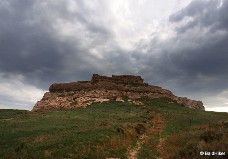 Courthouse & Jail Rocks, NE: An Oregon Trail Landmark Guide | BaldHiker