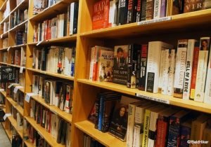 Powell's City of Books: An Ultimate Guide to Portland's Legendary ...